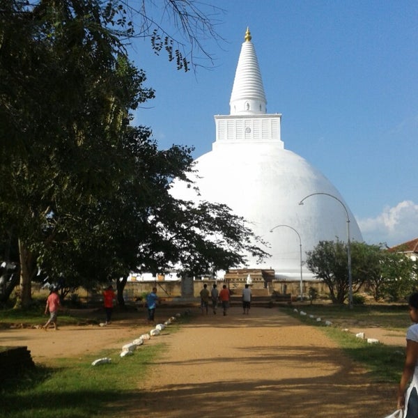 Photos at Mirisawatiya Stupa - අනුරාධපුර පෞරාණික නගරය, North Central ...