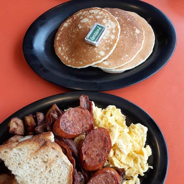 Rooster Cafe - Breakfast Spot