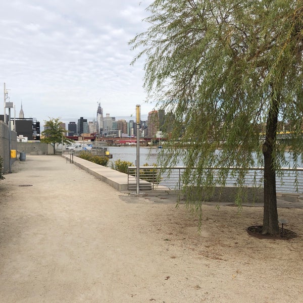Newtown Creek Nature Walk - Scenic Lookout in Greenpoint