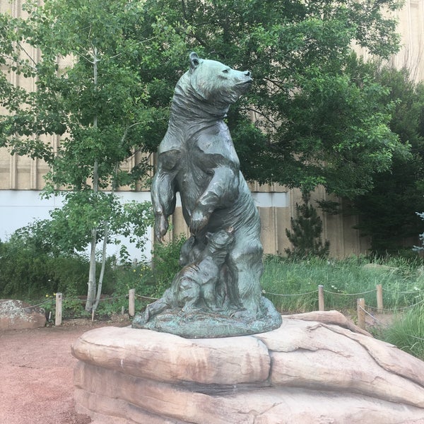 City Park Bear Statue - Outdoor Sculpture in Denver