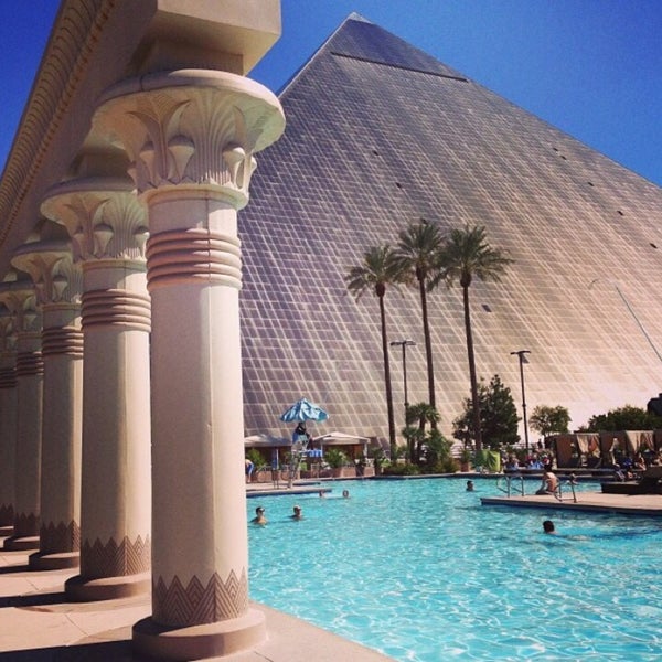 Photos at Luxor Oasis Pool Bar - Hotel Bar