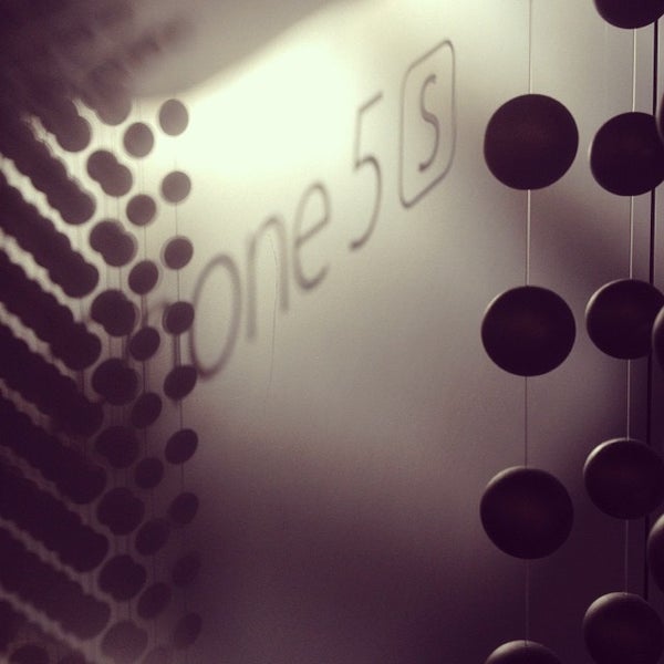 Photos at Apple Lakeside - Electronics Store