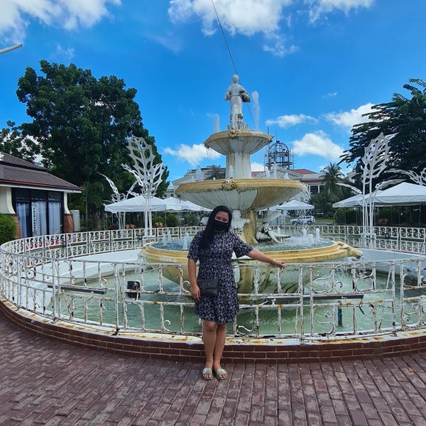 Aurora Park - Park in Laoag