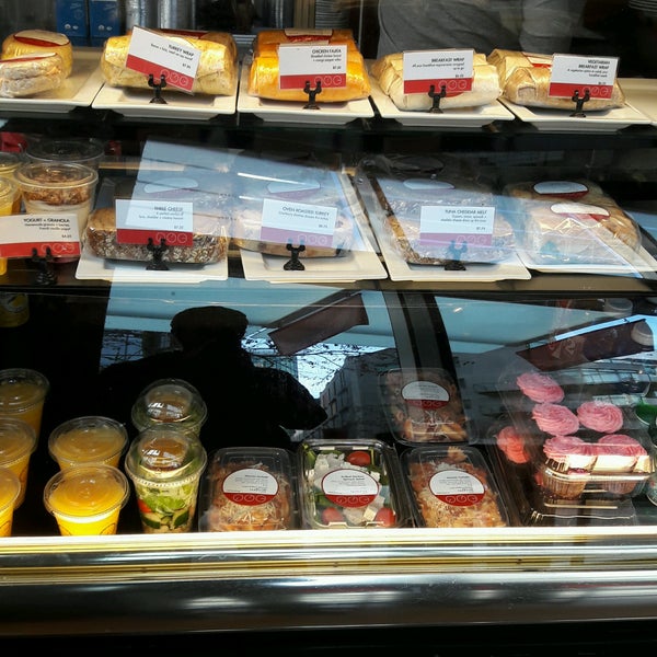 Take Five Cafe Coal Harbour - Café in Vancouver