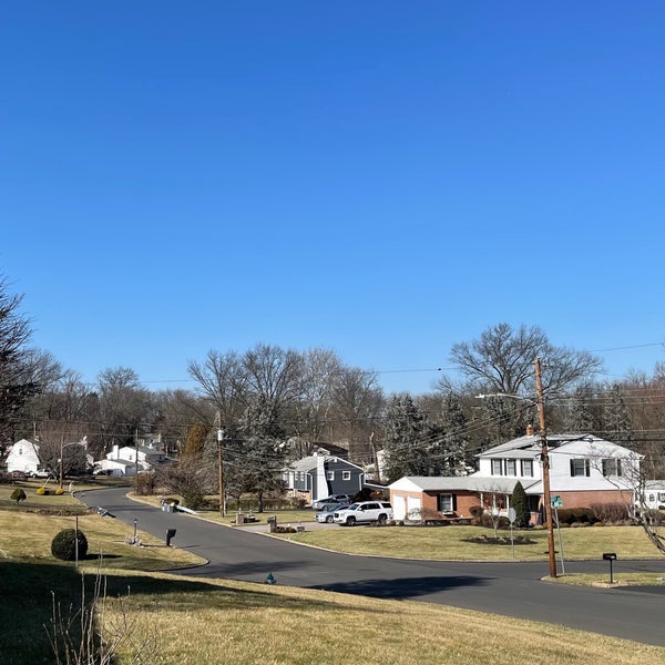 Huntingdon Valley - City