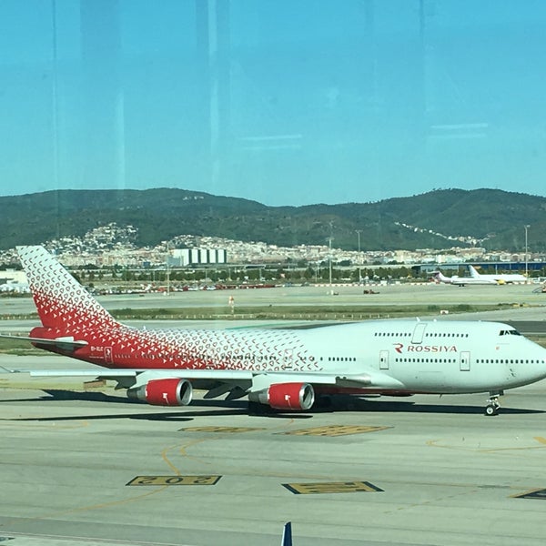 Gate D06 - Terminal 1