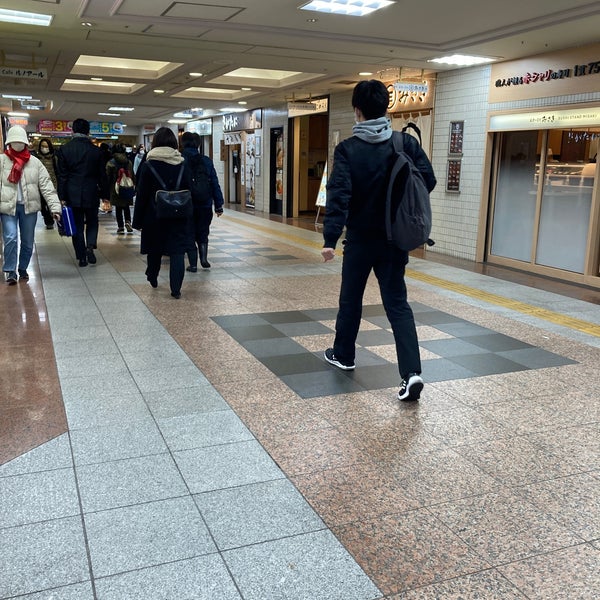 京王モール (KEIO MALL) - Shopping Mall in 新宿区