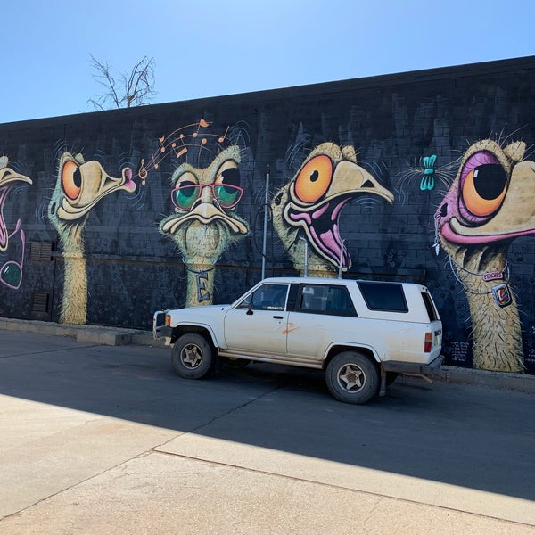 Lightning Ridge - Neighborhood