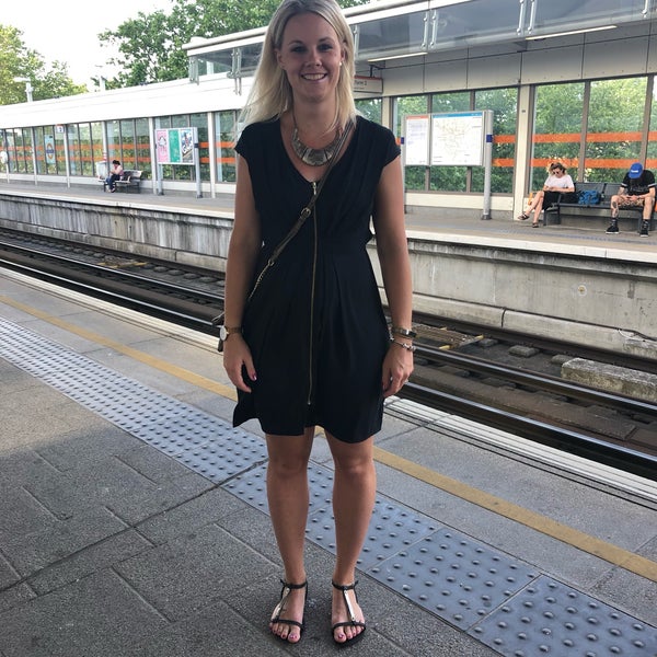 Haggerston Railway Station (HGG) - Hackney - Lee St