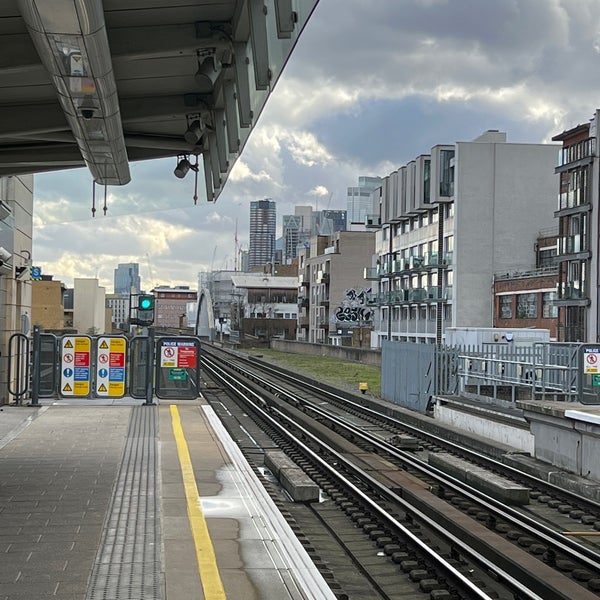 Haggerston Railway Station (HGG) - Hackney - Lee St
