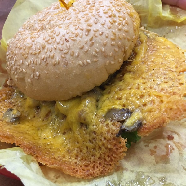 Squeeze Inn - 2742 Naglee Rd