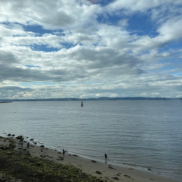 Old Chain Pier - Pub in Trinity