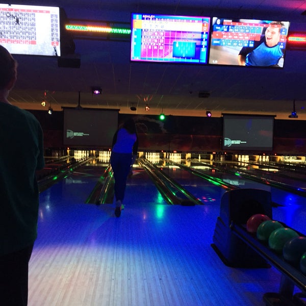 Fort Belvoir Bowling Center - Bowling Alley