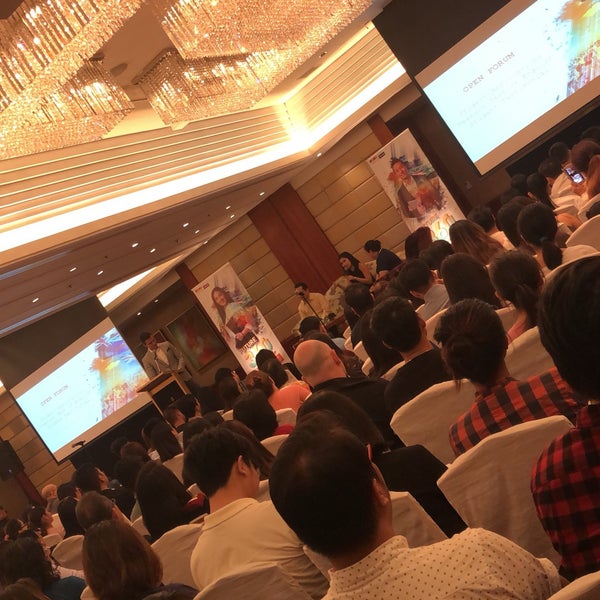 Isabela Ballroom at Makati Shangri-La - Ballroom in San Lorenzo