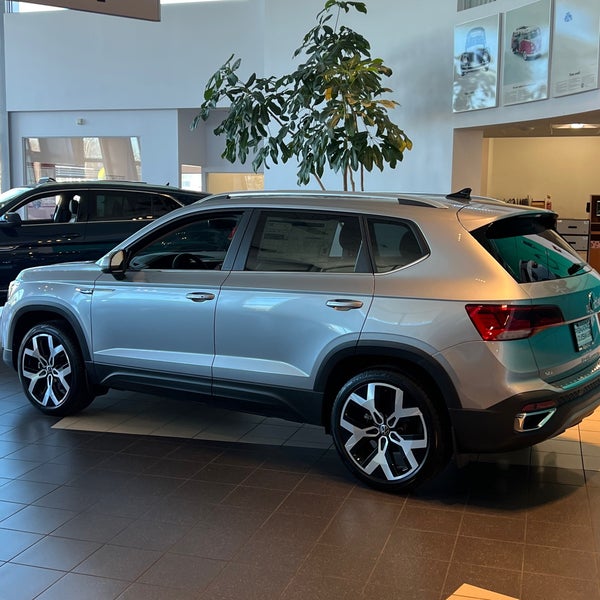 Pignataro Volkswagen - Everett Mall South - 10633 Evergreen Way