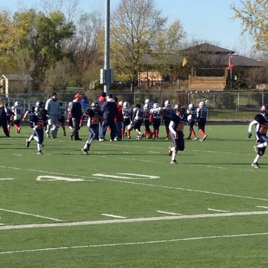 Wheaton North High School - 701 W Thomas Rd