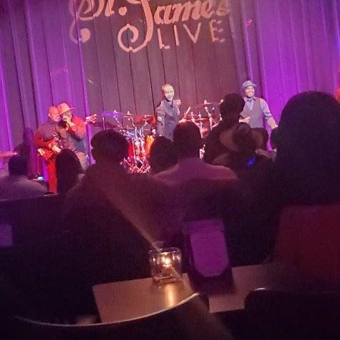 St. James LIVE - Lounge