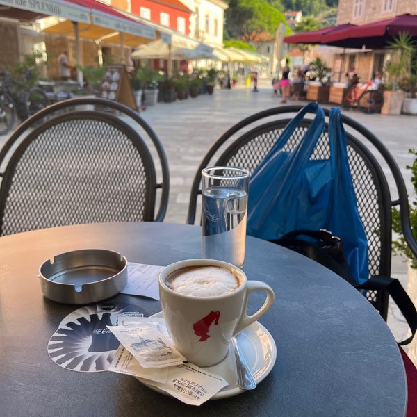Caffe Pjaca Jelsa - 4 tips