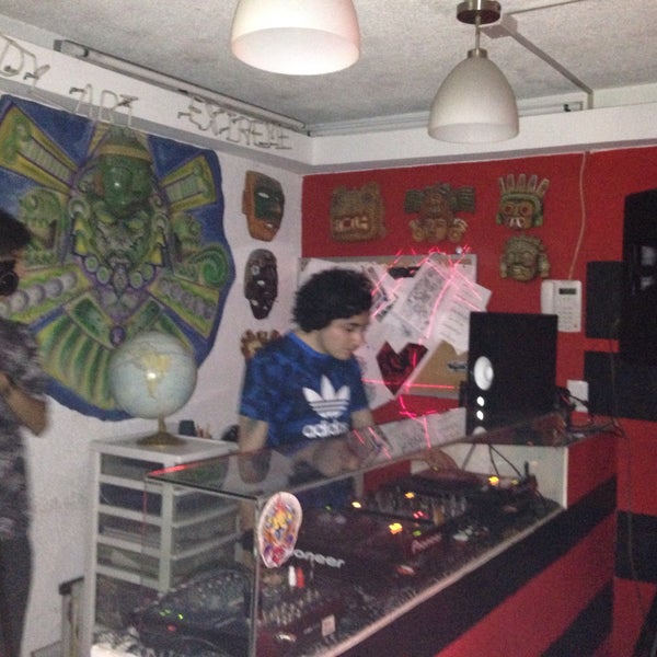 Estudio Quinto Sol Tattoos - Salón de tatuajes