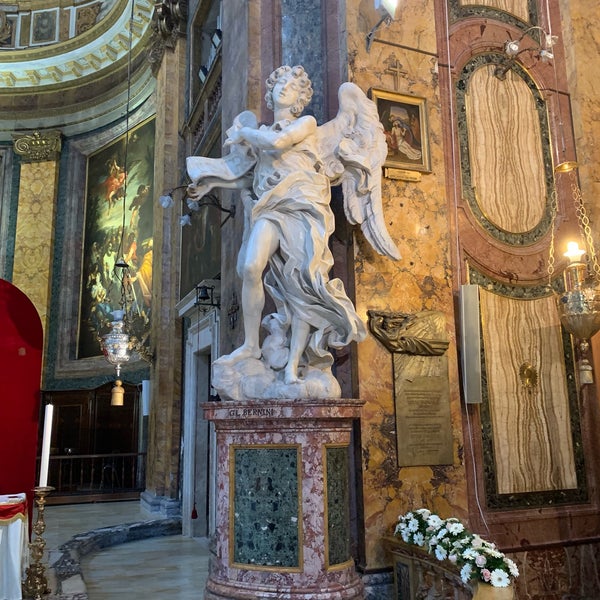 Sant'Andrea delle Fratte - Colonna - 4 tips from 610 visitors