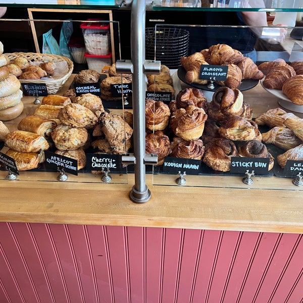 1369 Coffee House - Inman Square - 76 tips from 2457 visitors