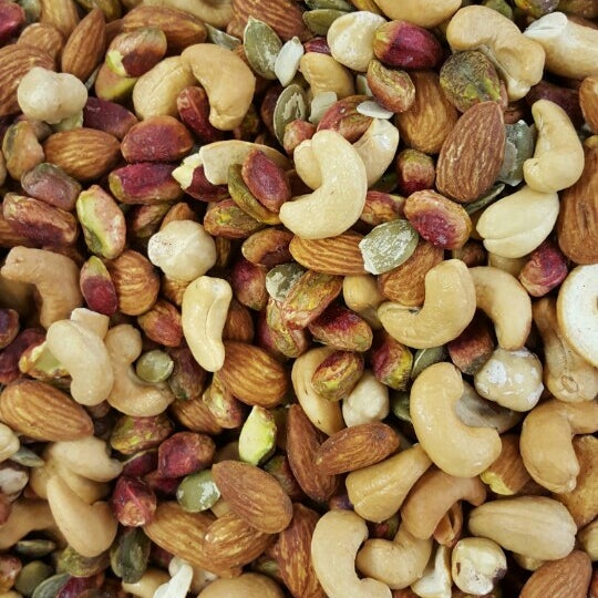 Photos at Tavazo Asl Nuts & Fruits | آجیل و خشکبار تواضع اصل - Candy ...