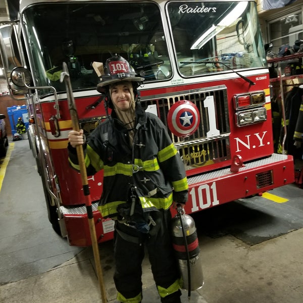 FDNY Engine 202/Ladder 101 - Fire Station in Red Hook