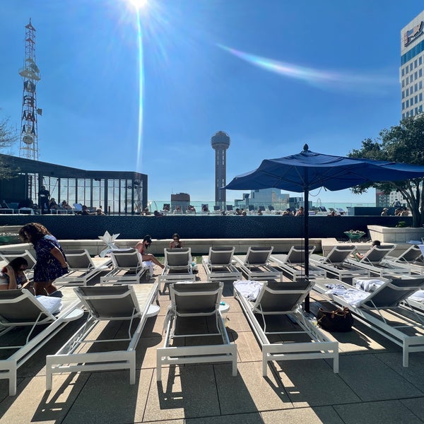 Uptown Terrace Pool Bar & Grill - 2 tips