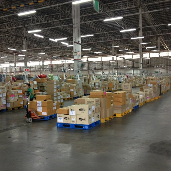 Tesco Lotus DC Samkok - Convention Center