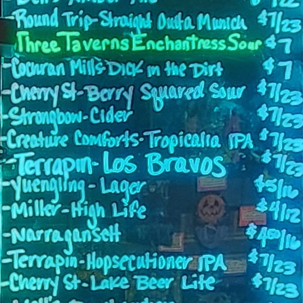 Trackside Tavern - Pub