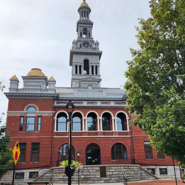 Sevier County Courthouse - 422 visitors