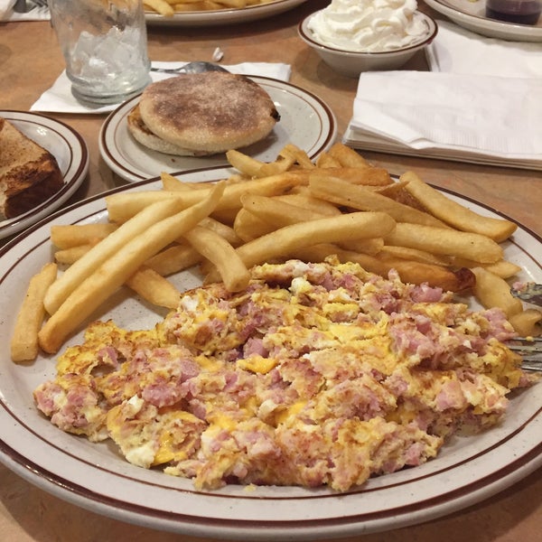 Huck Finn Restaurant - McKinley Park - 32 tips from 1449 visitors