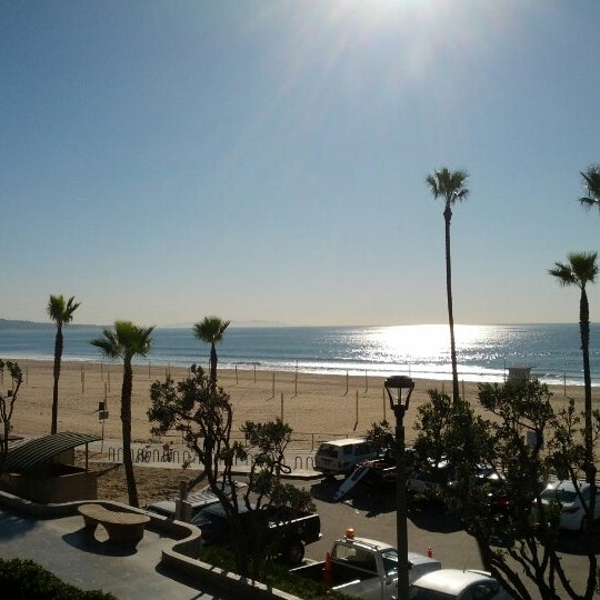 The Strand House - Downtown Manhattan Beach - 117 Manhattan Beach Blvd