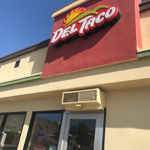 Del Taco - Fast Food Restaurant