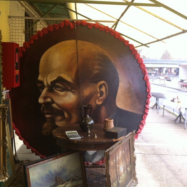 Ecseri Bolhapiac - Flea Market in Budapest