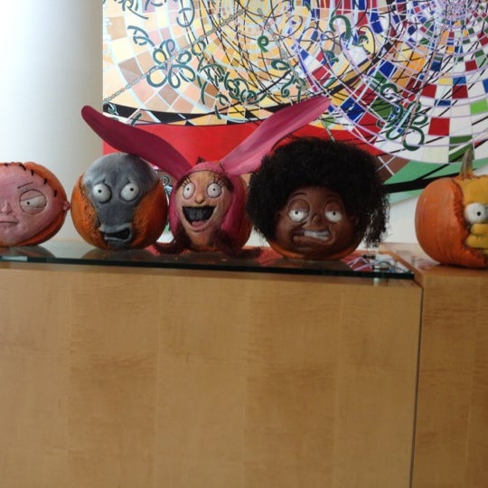 Building 100 Fox Lot - Office in Los Angeles