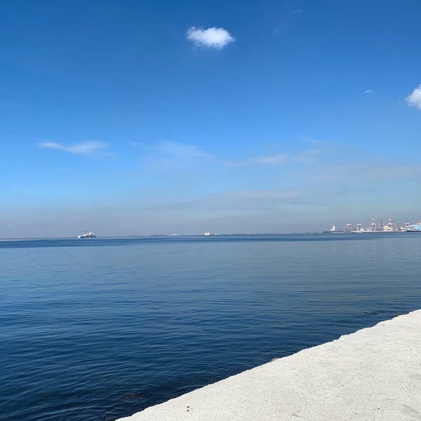 Baywalk - Waterfront in Manila