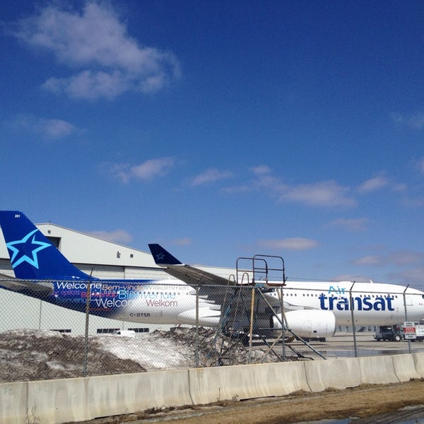 Air Transat - Toronto Pearson International Airport - Terminal 3