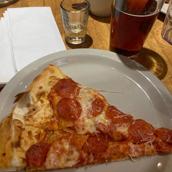 Creekside Pizza Bistro - 3 tips from 346 visitors