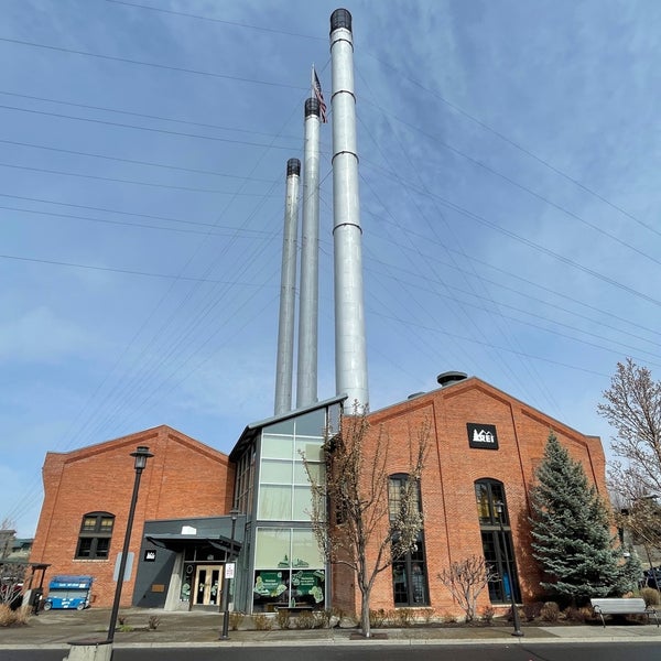 REI - Sporting Goods Retail in Bend