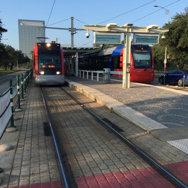 METRORail Hermann Park / Rice University Station - Light Rail Station ...