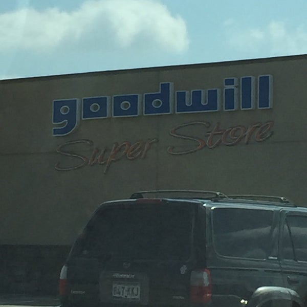 Photos at Goodwill - Southeast Arlington - 3 tips