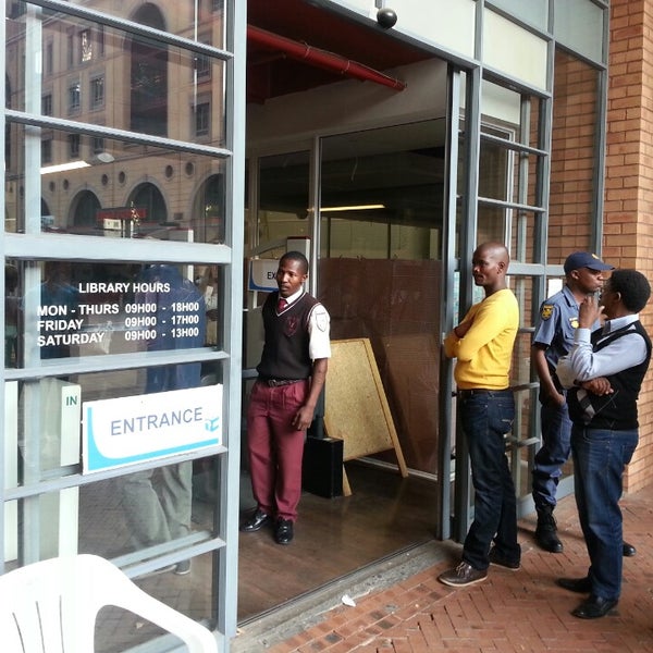 Sandton Library - 5 tips from 156 visitors