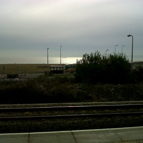 Rhoose Cardiff International Airport Railway Station (RIA) - 5 tips ...