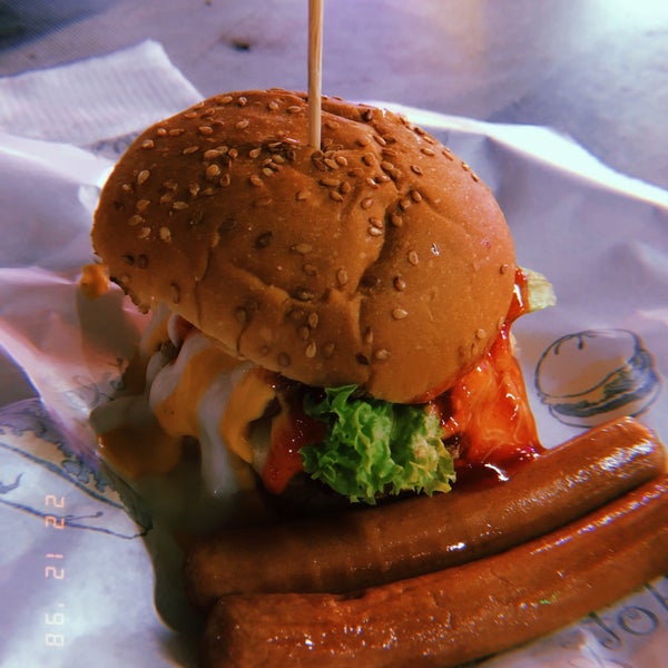 Burger Bakar Abang Burn - Burger Joint