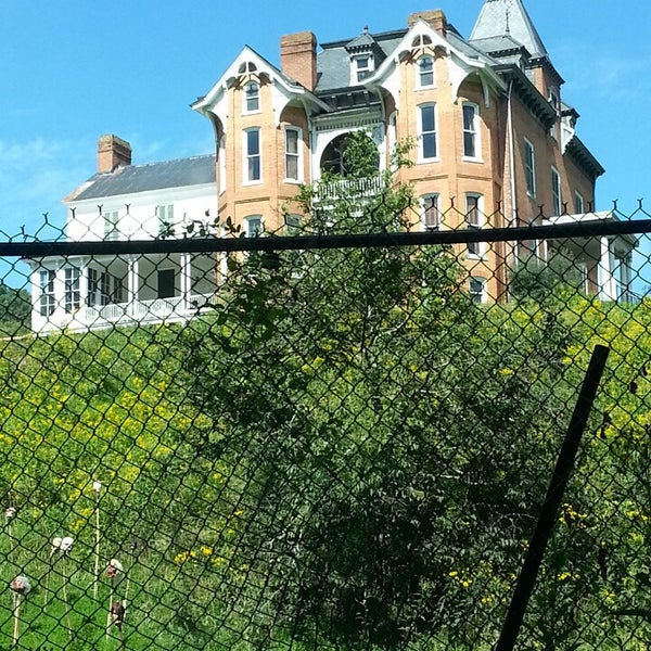 Major Graham's Mansion - Arts and Entertainment