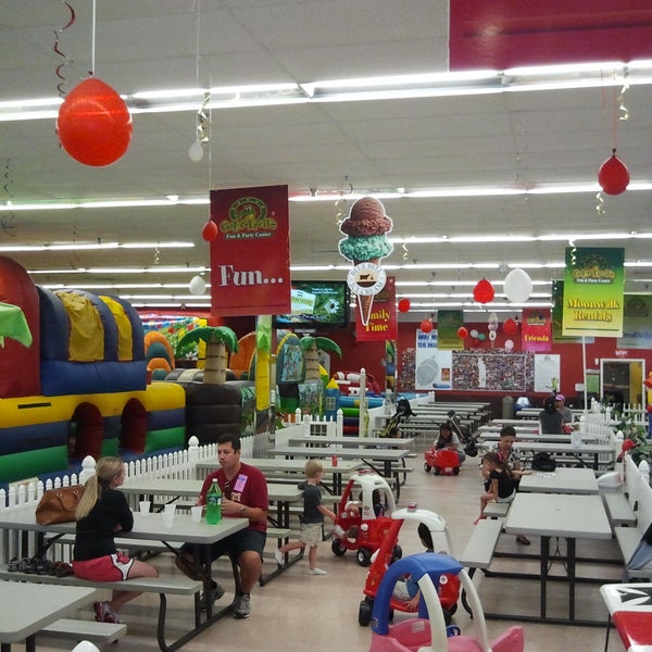 Gator Fred's Fun & Party Center - 12 tips from 291 visitors