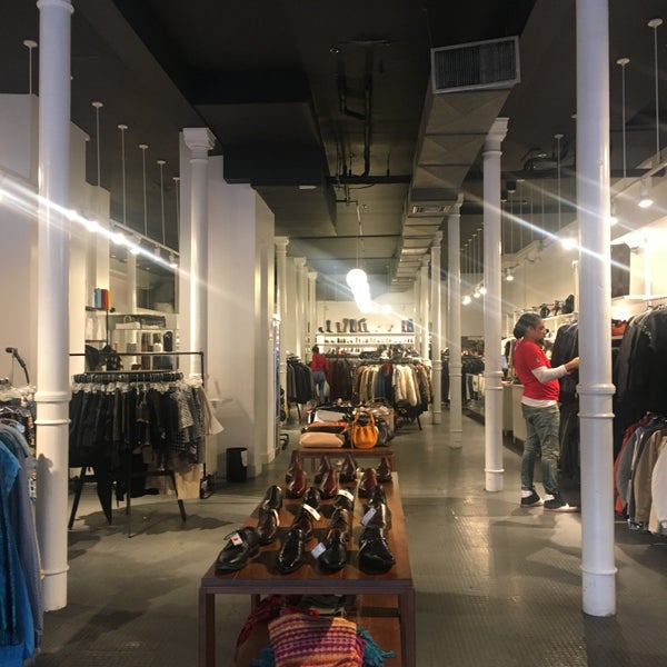 Ina - Vintage and Thrift Store in New York