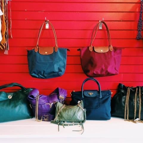 Elliott Consignment - Lake View East - 1 tip from 166 visitors