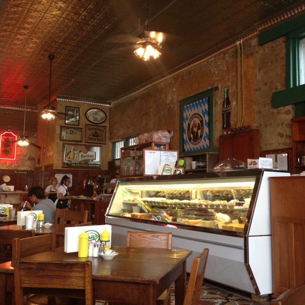 Schilo's Delicatessen - German Restaurant